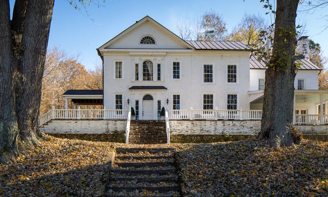 Take the Full Tour of this Stunning 18th Century Virginia Mansion—That ...