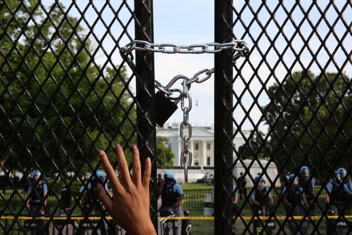 The Fences Got Higher and the Crowds Got Larger: Photos From Tuesday’s ...