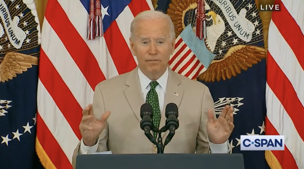 Joe Biden Wore a Tan Suit and Twitter Is Going Crazy - Washingtonian