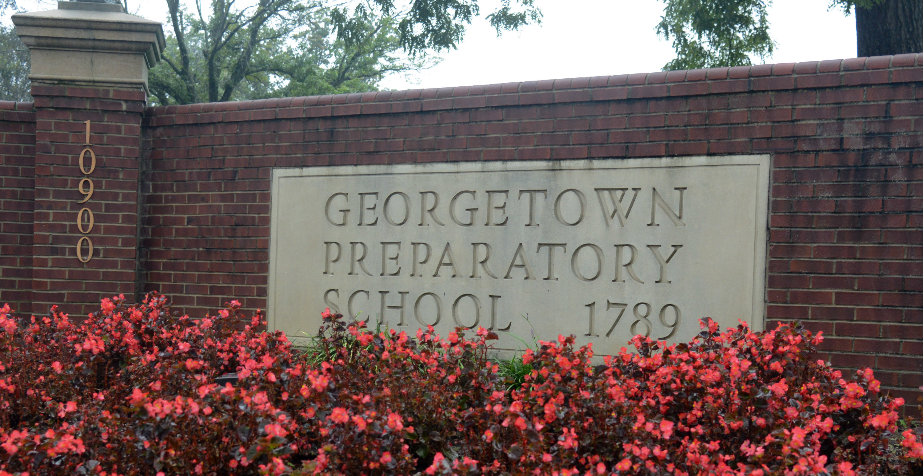 Elite DC-Area Private School Suspends In-Person Classes After Covid ...