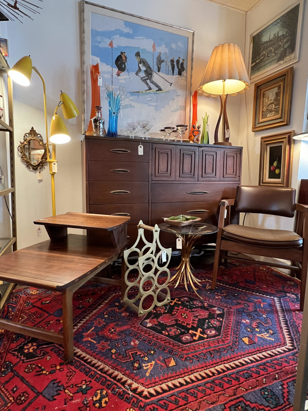 This Del Ray Vintage Store Specializes in Midcentury-Modern Furniture ...