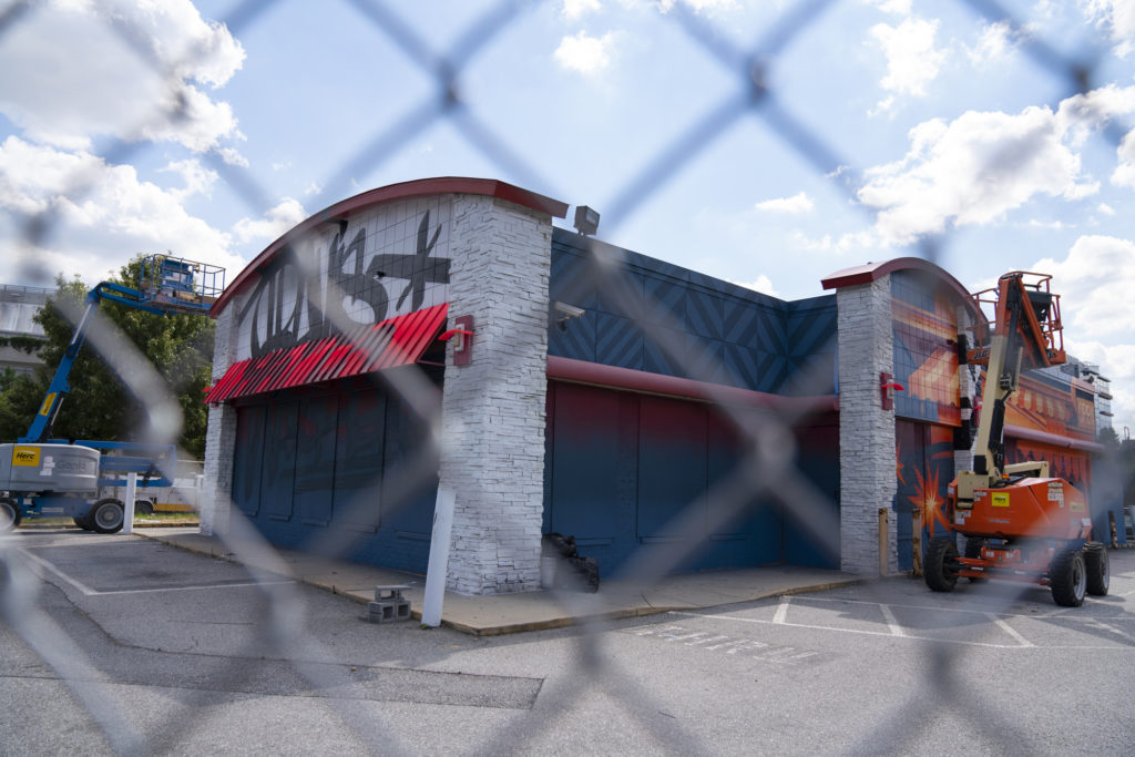PHOTOS: The Wendy’s at Dave Thomas Circle Gets a Mural Makeover ...