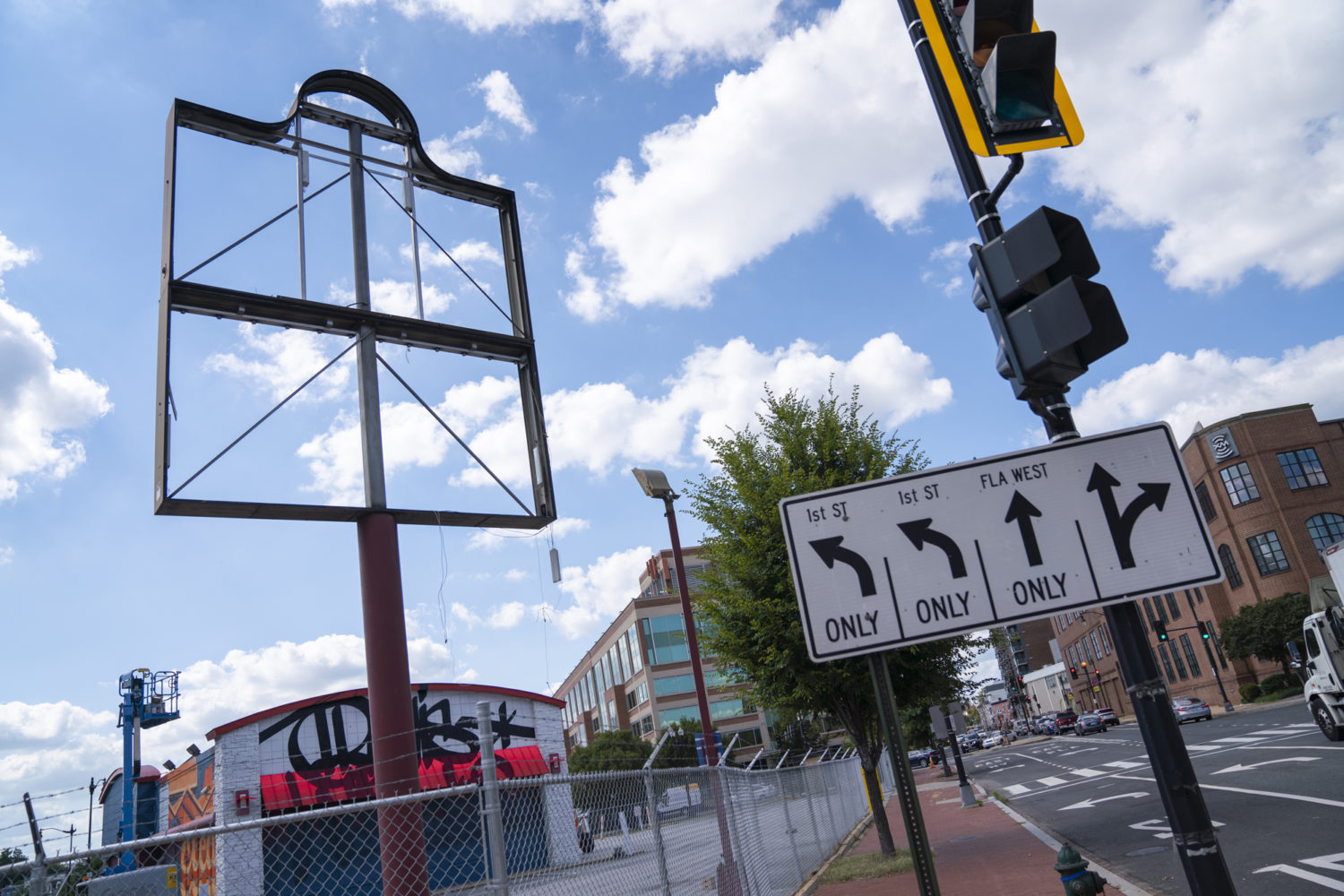 PHOTOS: The Wendy’s at Dave Thomas Circle Gets a Mural Makeover ...