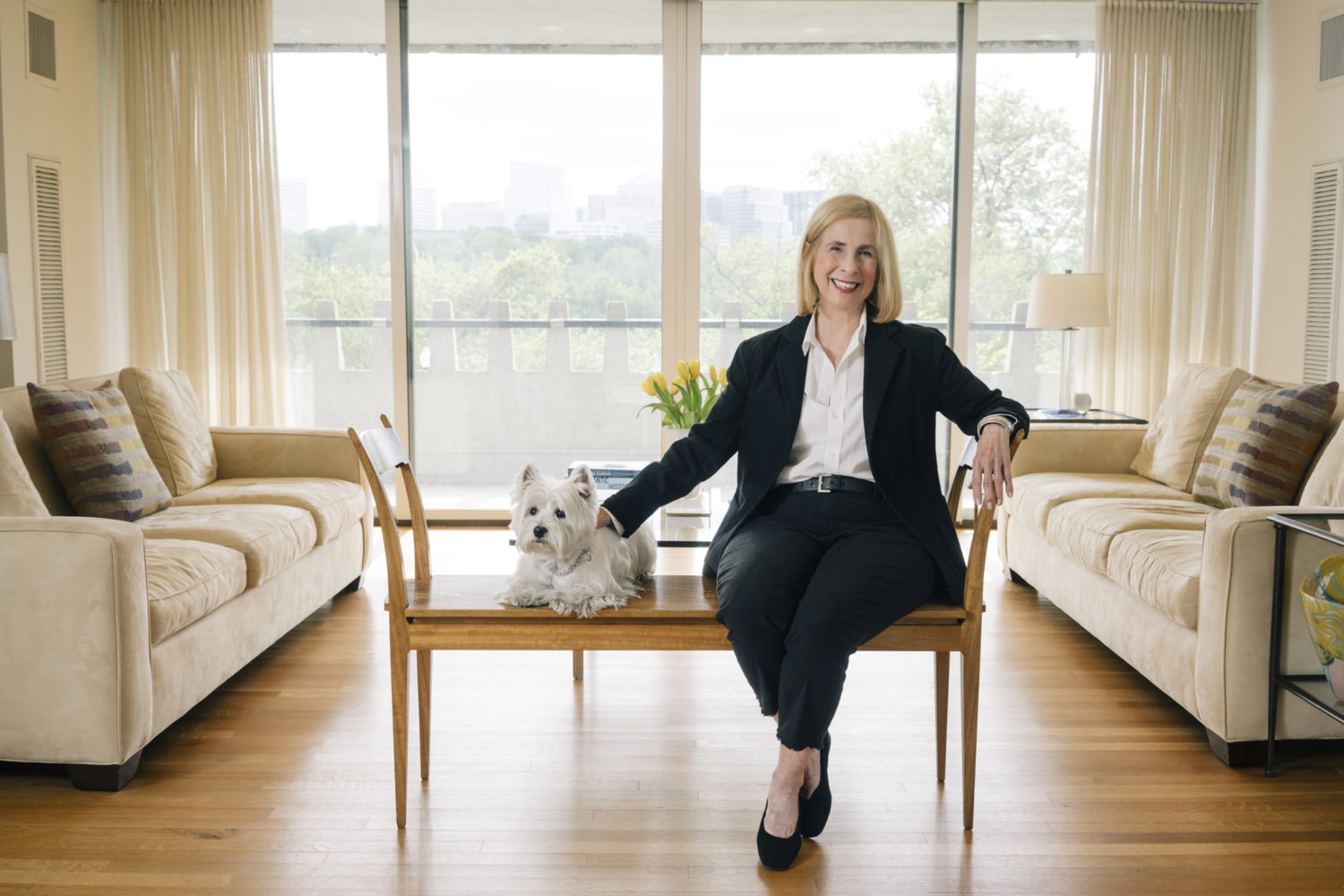 Meet Longtime Residents of the Watergate, Washington’s Most Famous Home