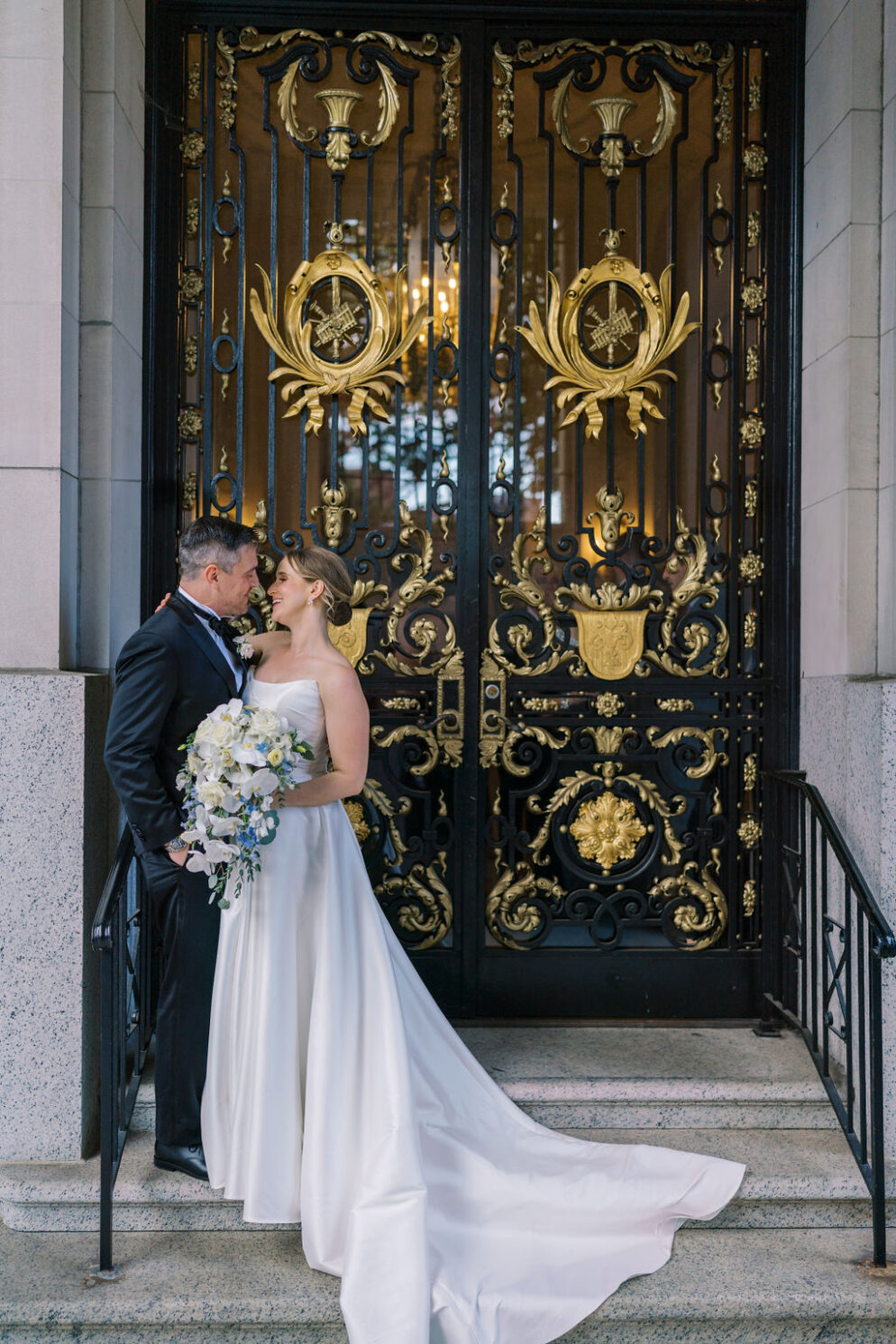 The Color Palette at This Perry Belmont House Wedding Evolved ...
